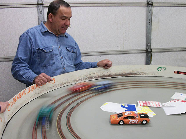 SLOT CAR ADVENTURES - Chicago 2010 - Home Racing World & Slot Car Garage